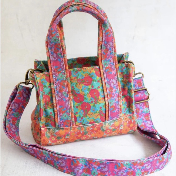NATURAL LIFE | Bags | Natural Life Colorful Small Purse Crossbody Bag ...